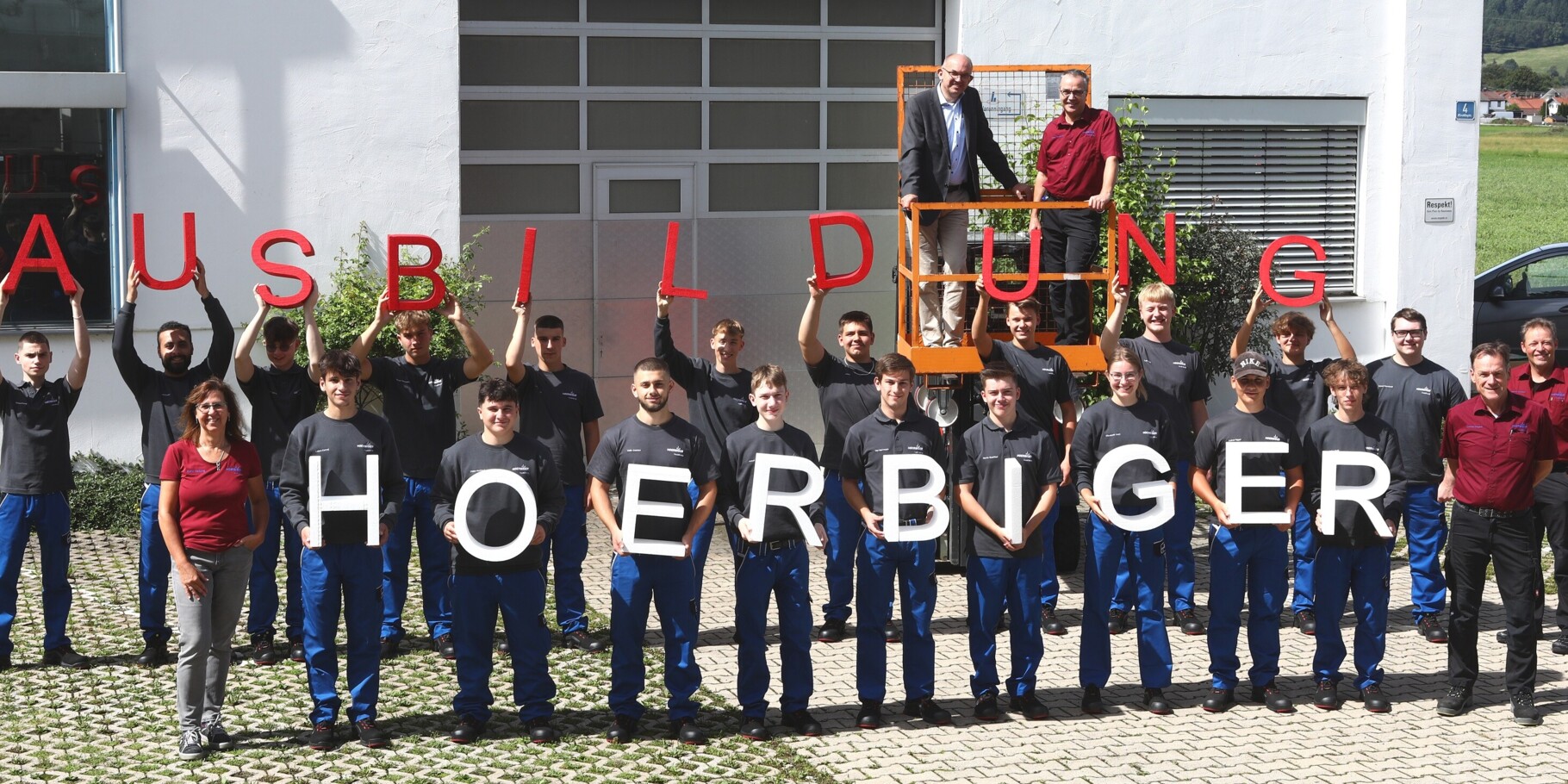20 new trainees start their careers with HOERBIGER - press - Newsroom ...